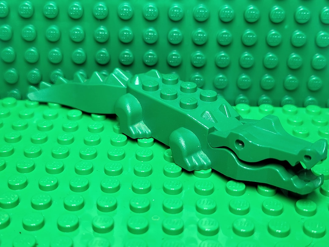 LEGO® Alligator Crocodile Gator Light Green, LEGO® Minifigure, LEGO ...