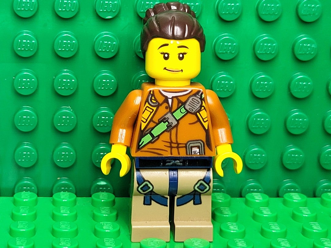 LEGO® City Town Jungle Female Scientist Engineer, LEGO® Minifigure ...