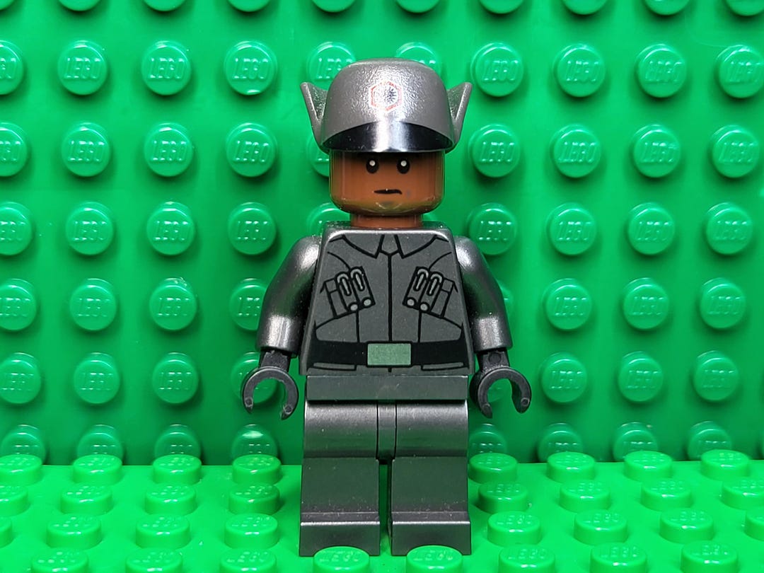 LEGO® Star Wars Episode 8 Finn in First Order Officer Disguise ...