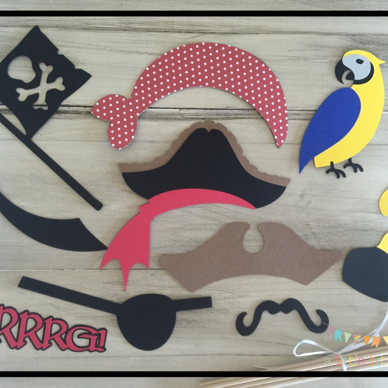 Pirate Photo Booth - Etsy