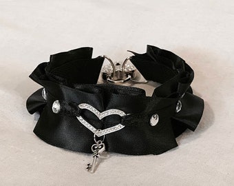 Elegant collar | Etsy