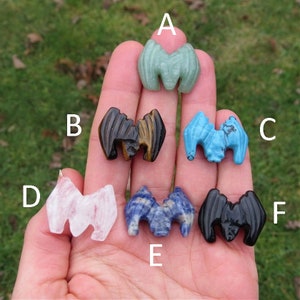 Mini Carved Crystal Bat Figurine 1 Carved Stone Animal Bat Stone ...