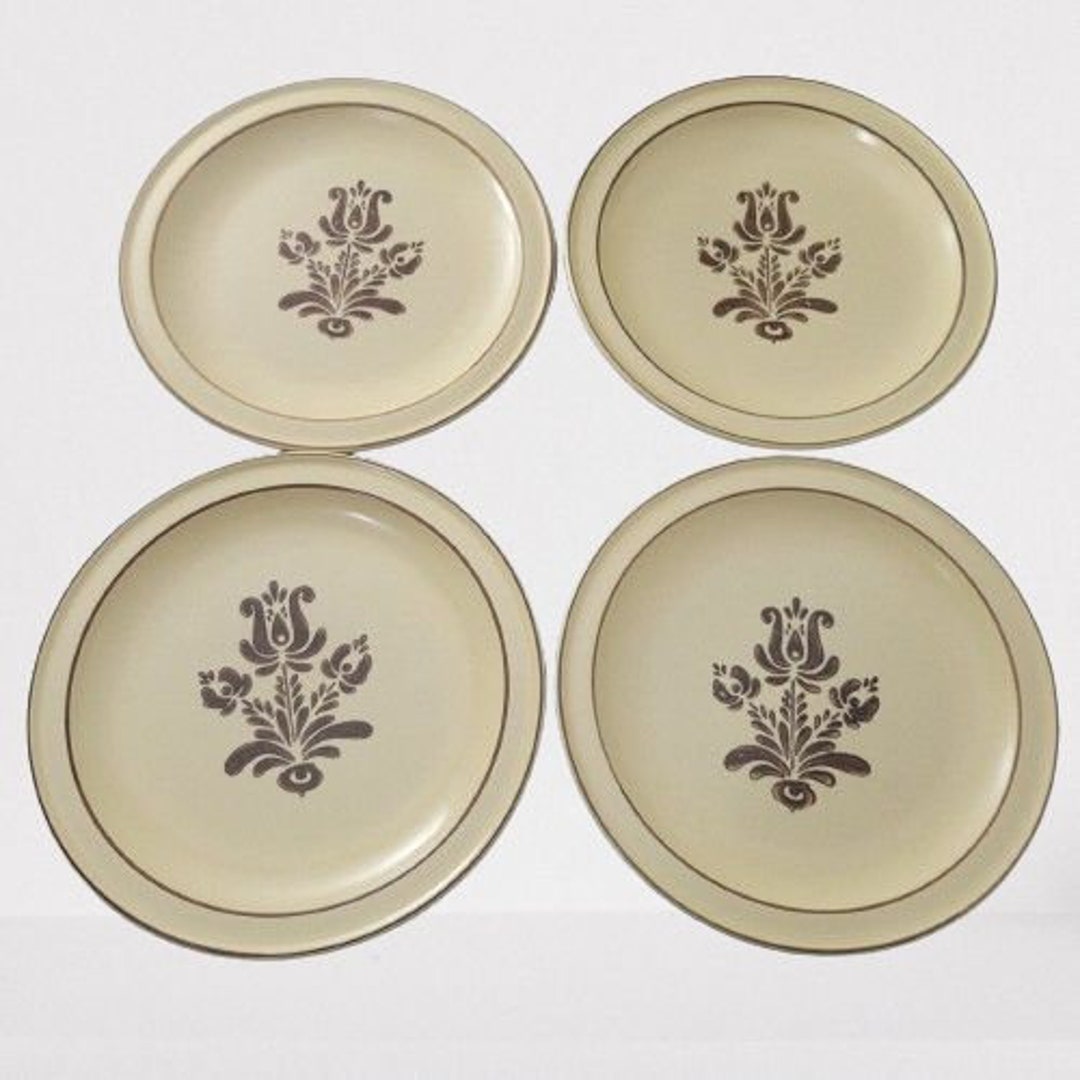 Vintage Pfaltzgraff Village Pattern Tan & Brown Set of 4 Dinner Plates ...