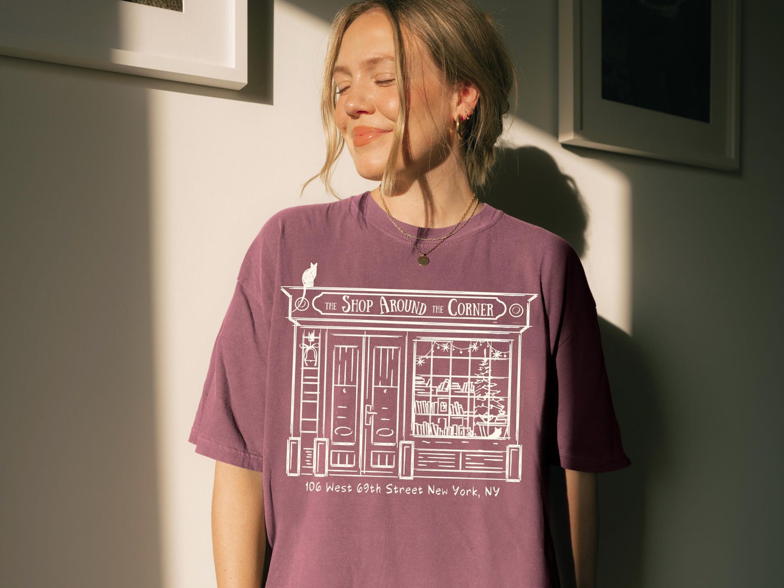 You've Got Mail Shop Around the Corner Crewneck T-shirt - Etsy