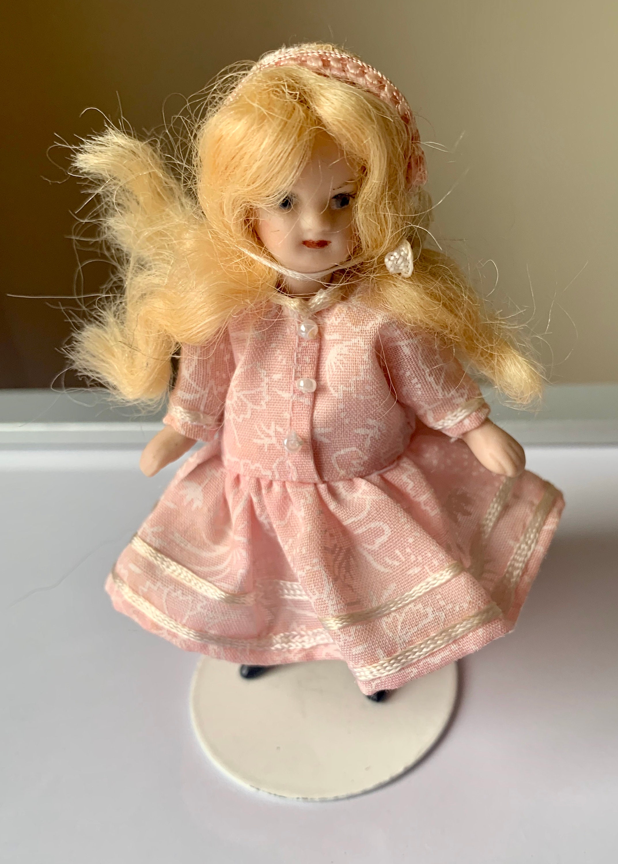 Vintage Artisan 1:12th Scale Dolls House Hand Dressed - Etsy