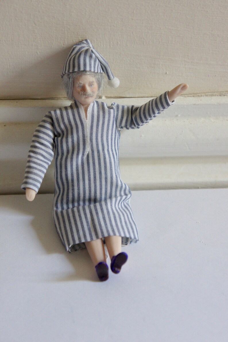 Vintage Artisan Handmade 1:12th Scale Dolls House - Etsy Ireland