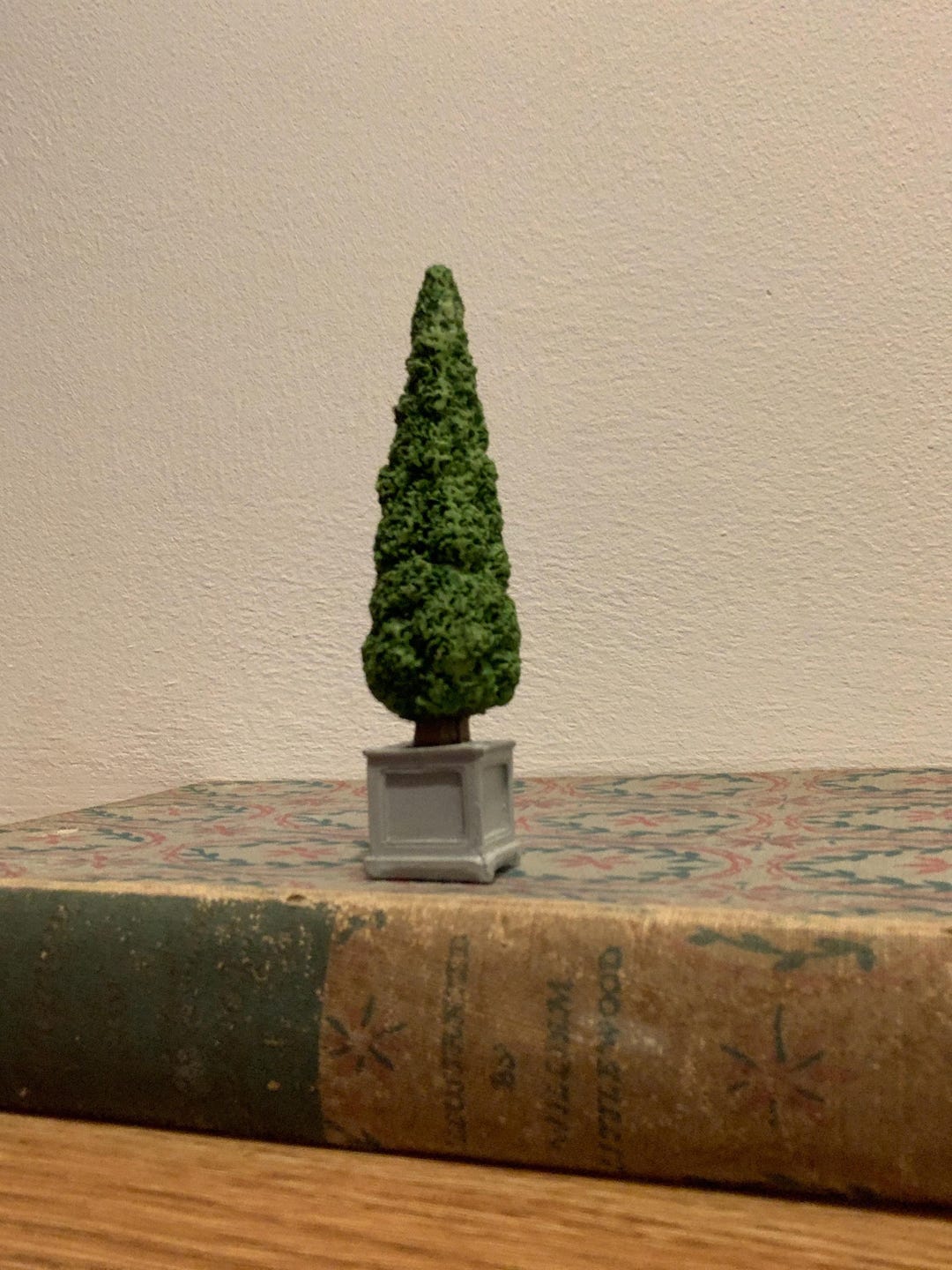 Vintage, 1:12th Scale, Dolls House, Miniature, Ceramic, Bush, Plant, in ...