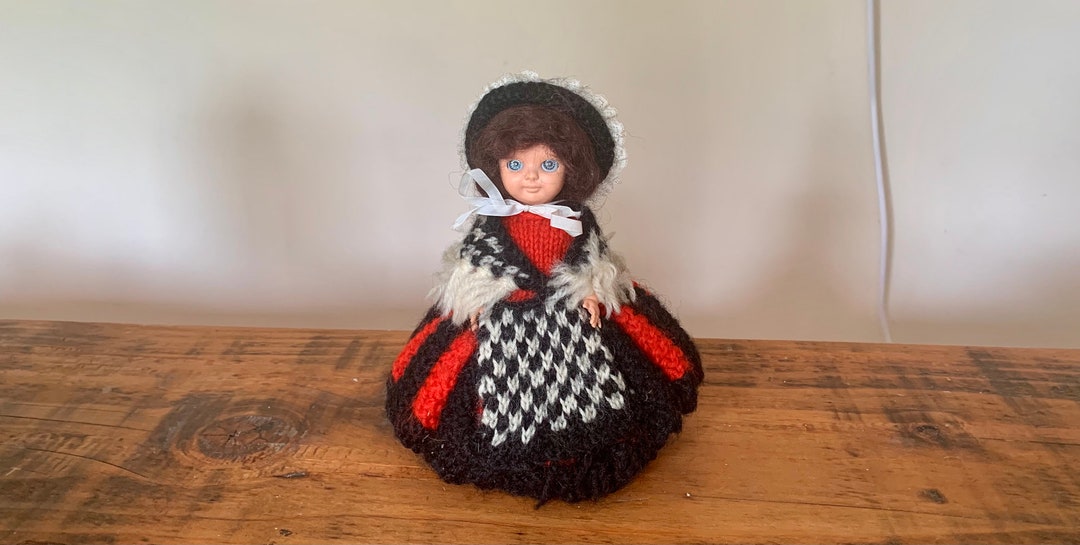 Vintage, Rosebud Style, Welsh, Folk, Doll, in Knitted, National Costume ...