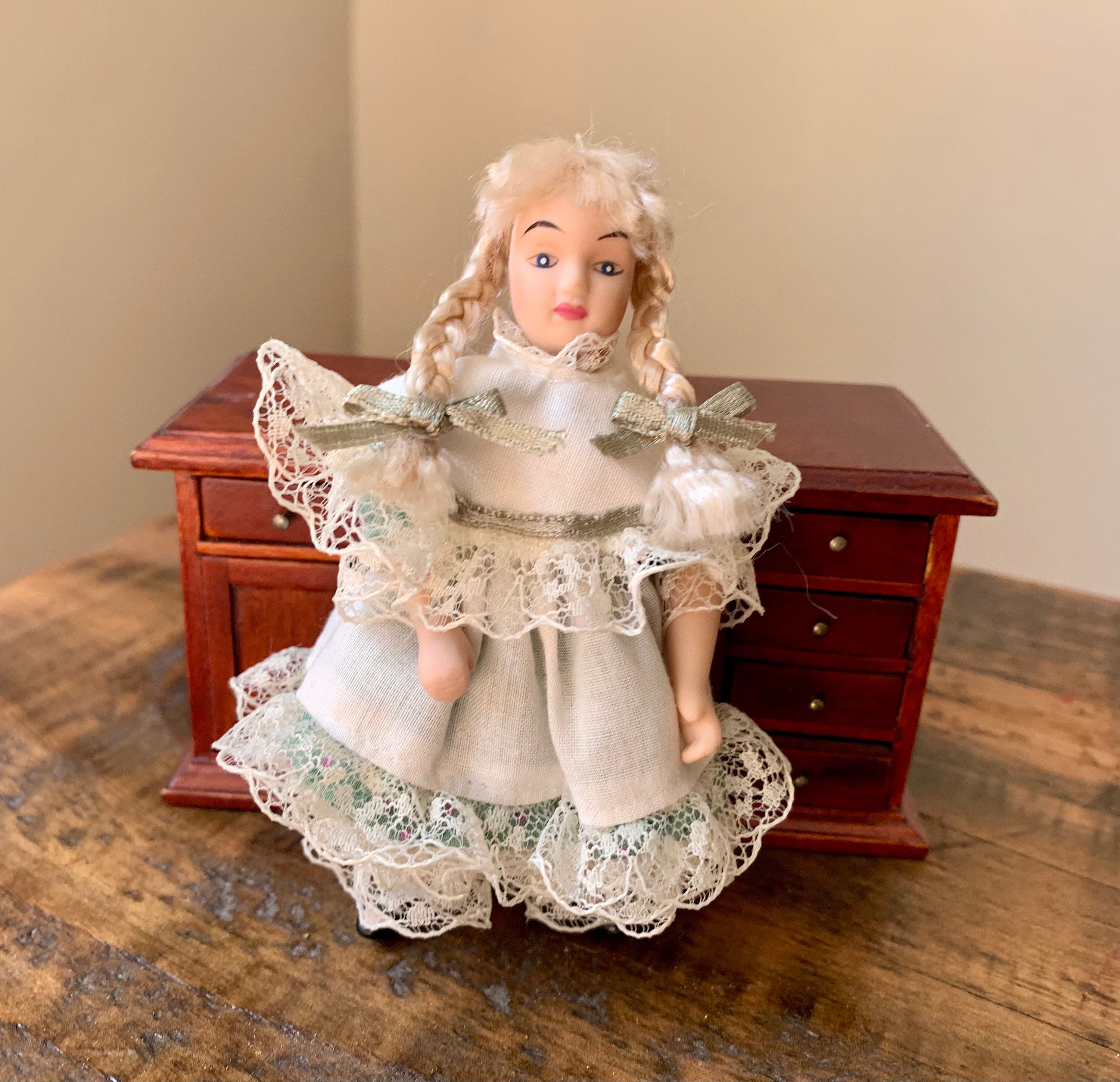 Vintage 1:12th Scale Victorian Dolls House Figurine Doll - Etsy