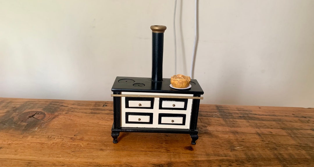Vintage, 1:12th Scale, Dolls House, Black, White and Gold, Aga, Range ...