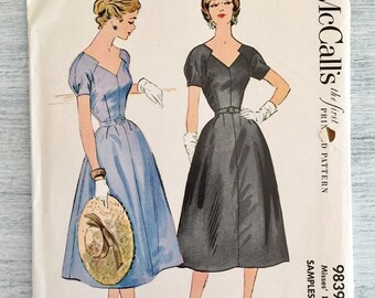1980's Dropped Waist Dress Sewing Pattern Mccall's 3925 Designer Laura ...