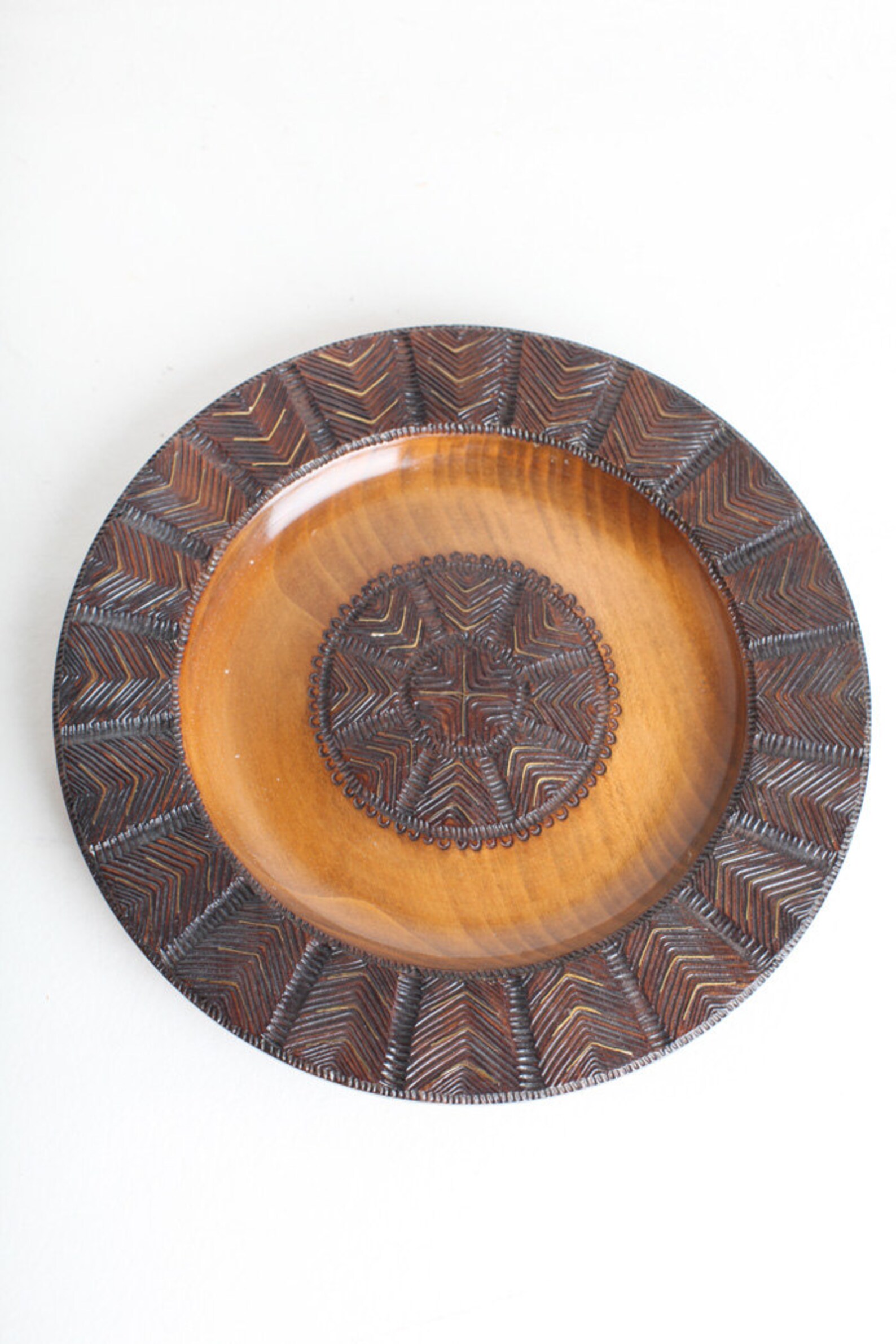 Vintage Round Carved Wood Plate Vintage Floral Pattern Wooden | Etsy