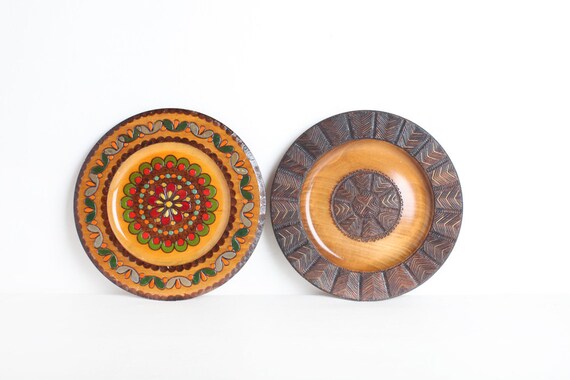 Vintage Round Carved Wood Plate Vintage Floral Pattern Wooden | Etsy