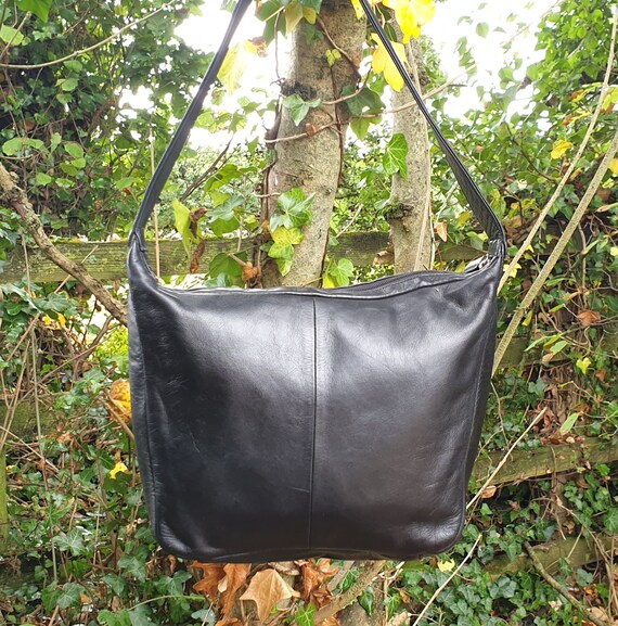 Tula black leather hobo tote bag, vintage Tula soft b… - Gem