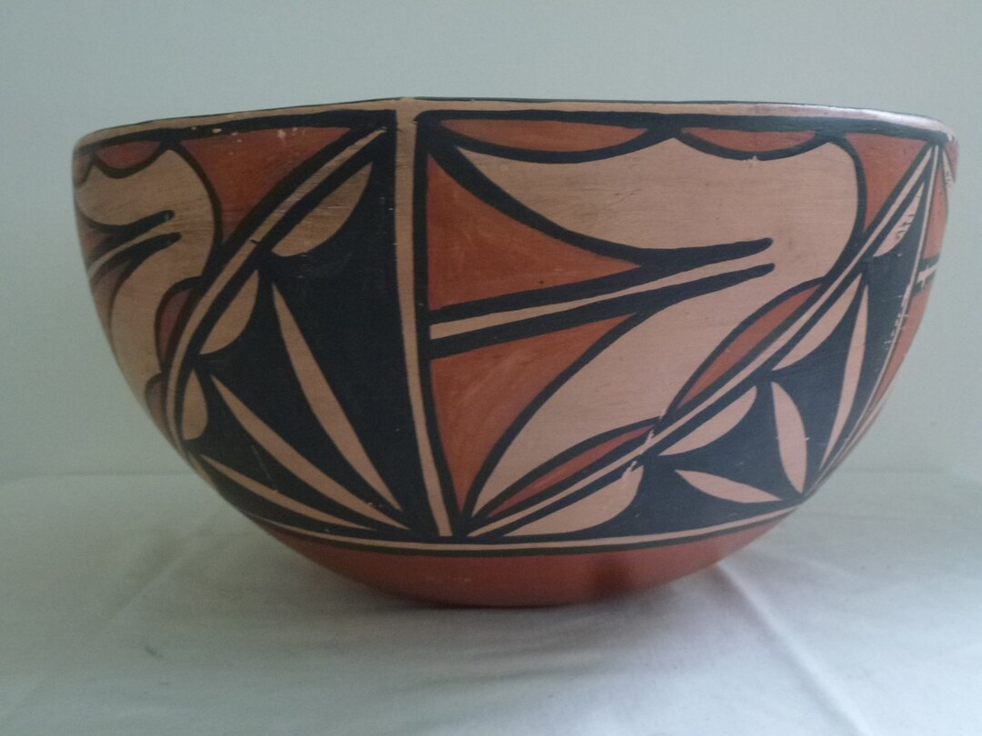 Santo Domingo / Kewa Pottery Signed Lovato - Etsy