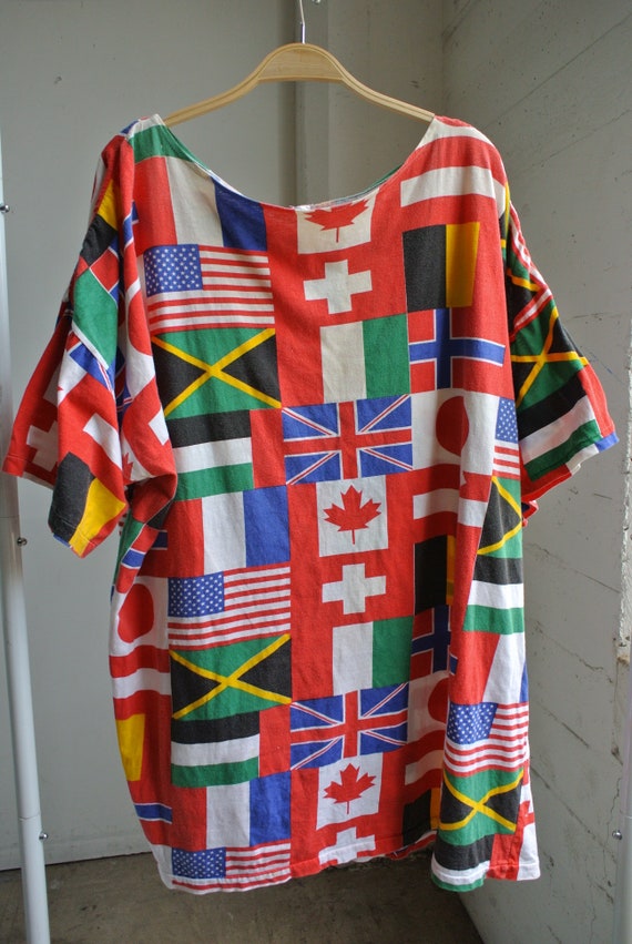 Vintage 1980s world flag all over print oversize t-sh… - Gem