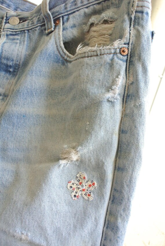 1980s Vintage Custom Patched Levi's 501 Made in USA J… - Gem