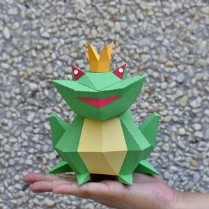 DIY Papercraft Frog Prince,low Poly Frog Model,frog Templates,pepakura ...