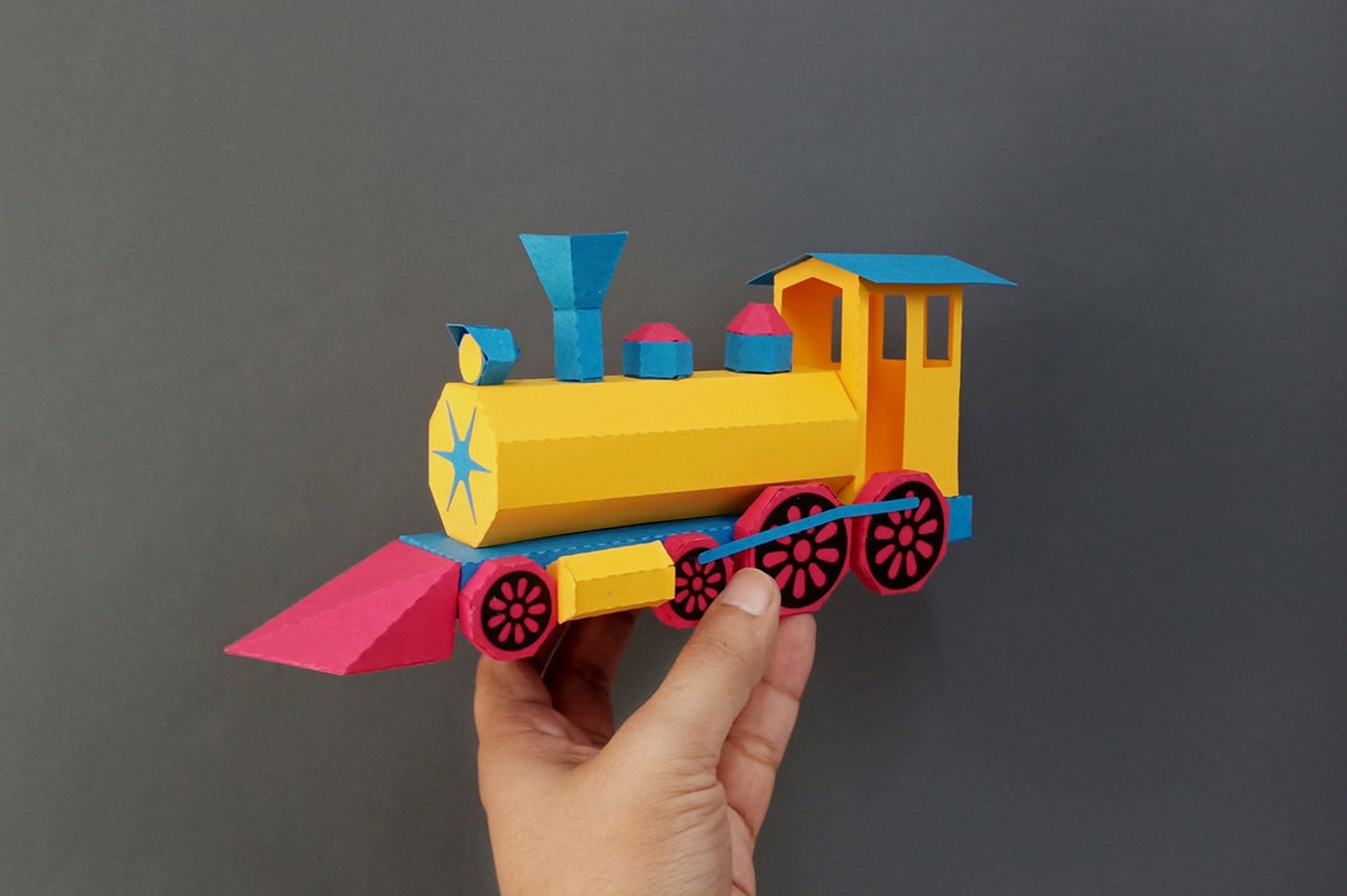 DIY Papercraft Locomotive,papercraft Train,train Model,low Poly ...