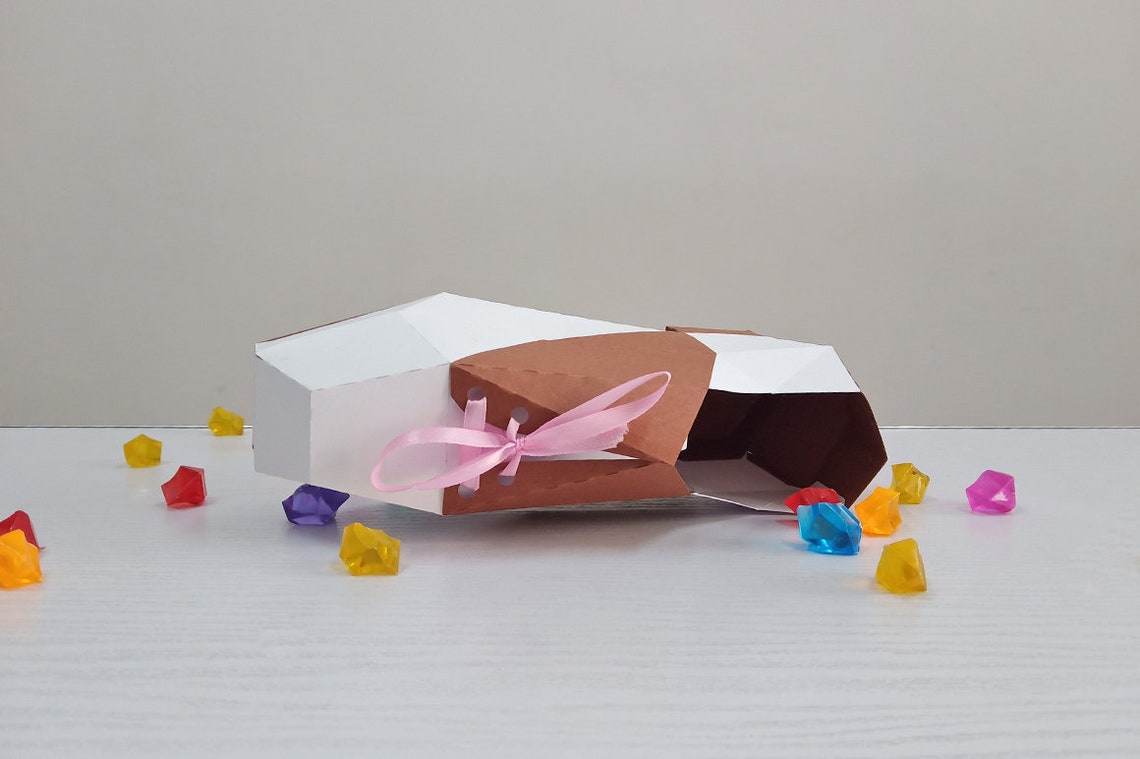 DIY Papercraft Shoe Favor Box, Printable Templates (PDF, SVG) - Etsy