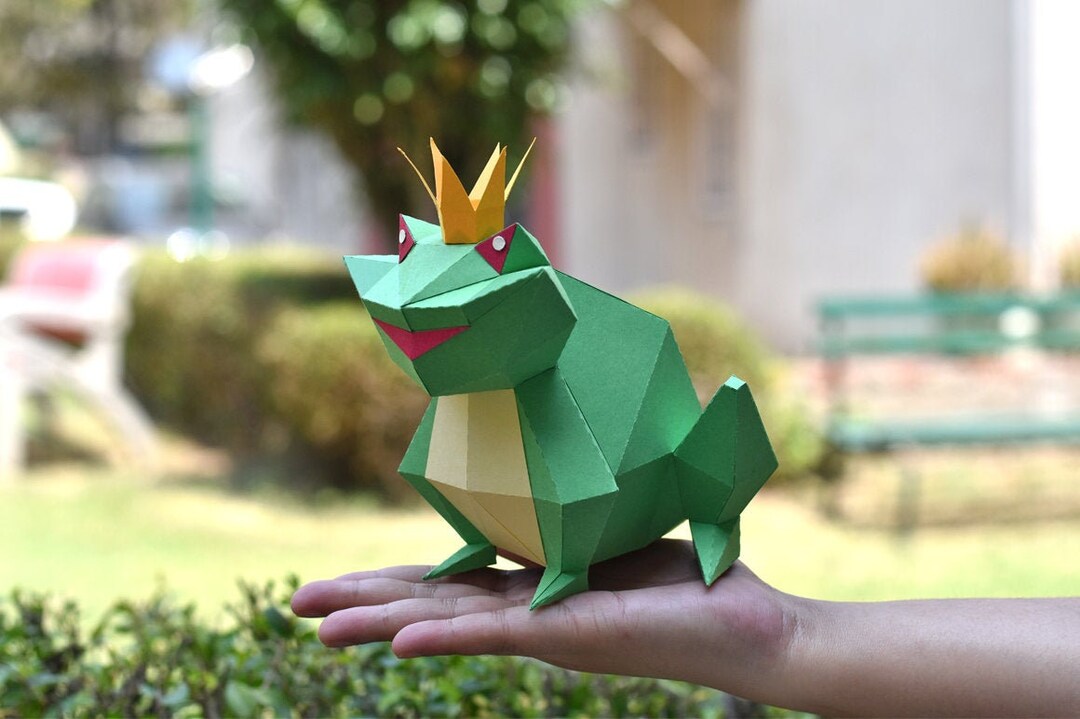DIY Papercraft Frog Prince,low Poly Frog Model,frog Templates,pepakura ...