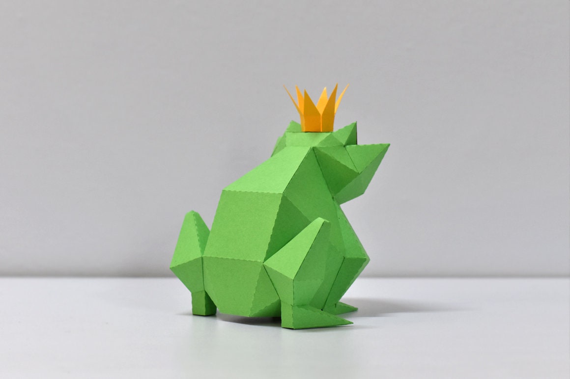 DIY Papercraft Frog princeLow poly frog modelFrog | Etsy