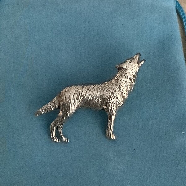 Wolf Pin - Etsy