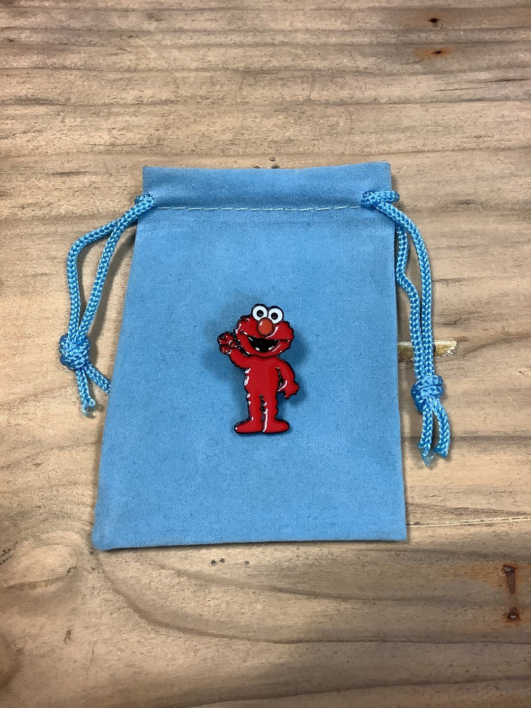 Elmo / Sesame Street Pin Badge - Etsy