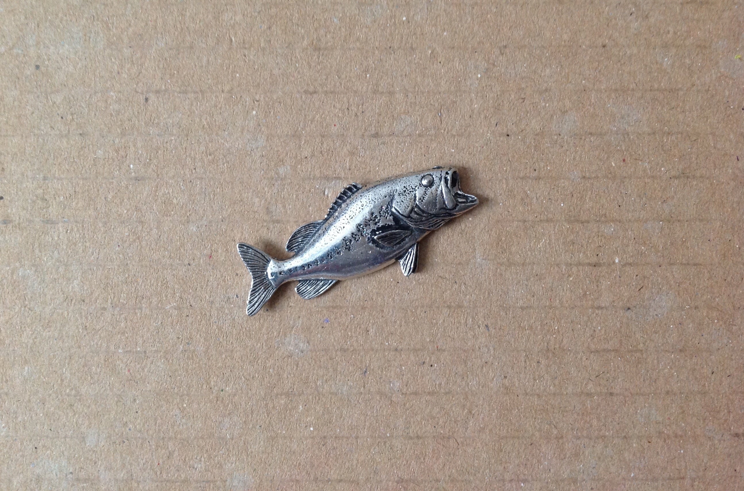 Largemouth Bass Fish Silver Pewter Pin Badge - Etsy