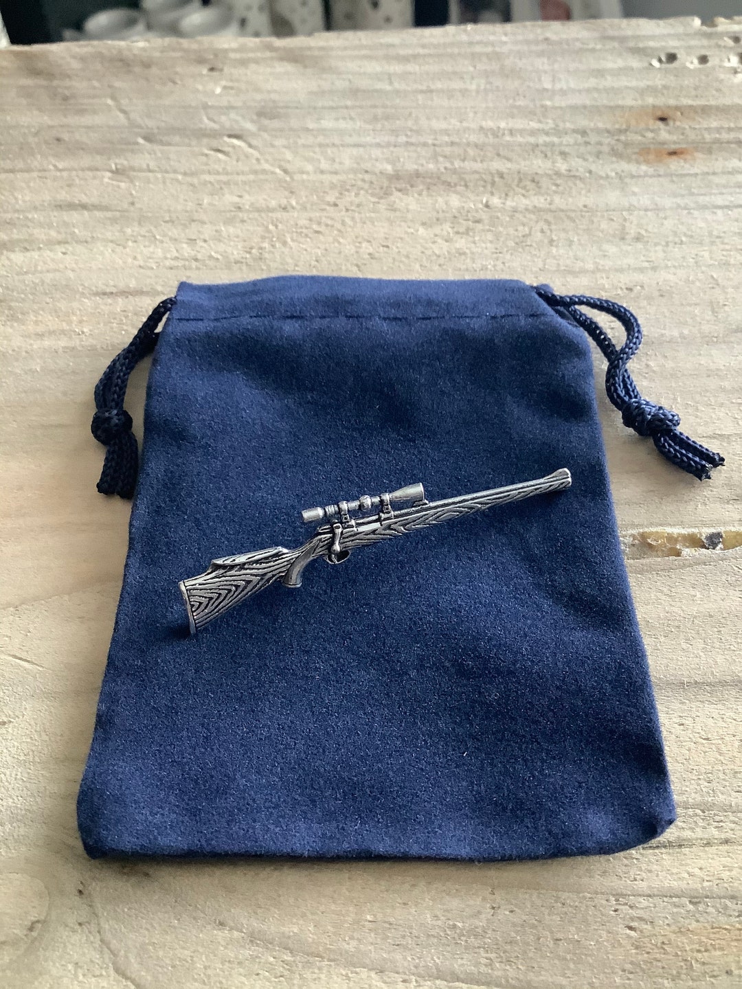 Hunting Rifle Silver Pewter Pin Badge in A Velveteen Gift Bag - Etsy
