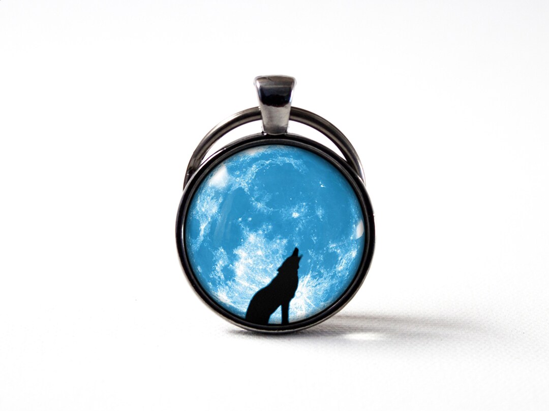 Howling Wolf Full Moon Animal Keyring Wolf and Moon Wolf Key Ring Wolf ...