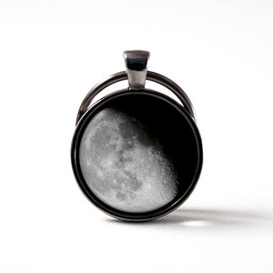 Moon Phase Keyring Waning Gibbous Moon Keychain Keys Accessory Lunar ...