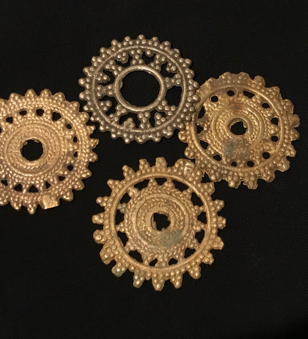 Vintage Button-buttons- Kochi Jewellery-old Finding-nomadic Jewellery ...