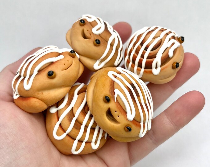 Cinnamon Bun Frog | Handmade Polymer Clay Frog Figurine - Etsy