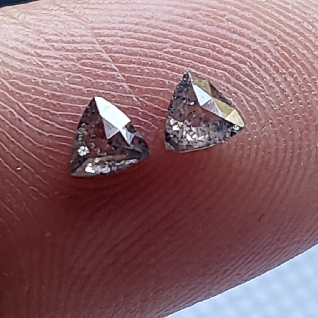 2 Stück 2mm / 3mm / 4mm Trillion geformte klare Salz und Pfeffer ...