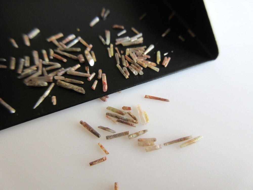 Red Raw Natural Rough Diamond Pipes, 3mm to 7mm Approx Raw Rough Uncut ...