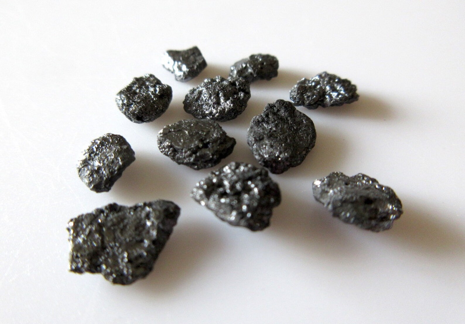 5 Pieces Black Raw Diamonds Flat Rough Diamonds Uncut - Etsy