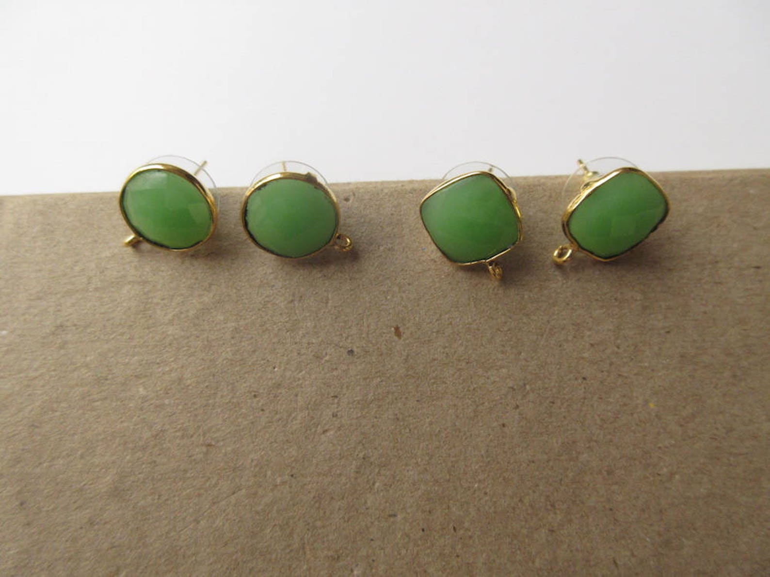 5 Pairs Green Chrysoprase Color Chalcedony Round Bezel Set Earring ...