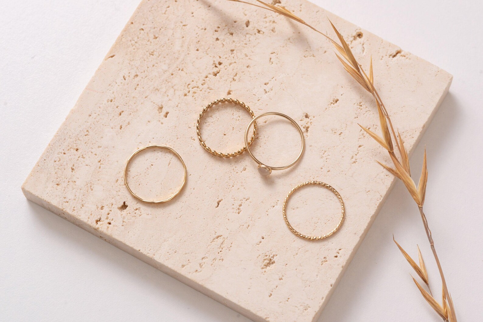 MALAYSIA Ring Set in 14k Gold-filled With White Agate, Creative ...