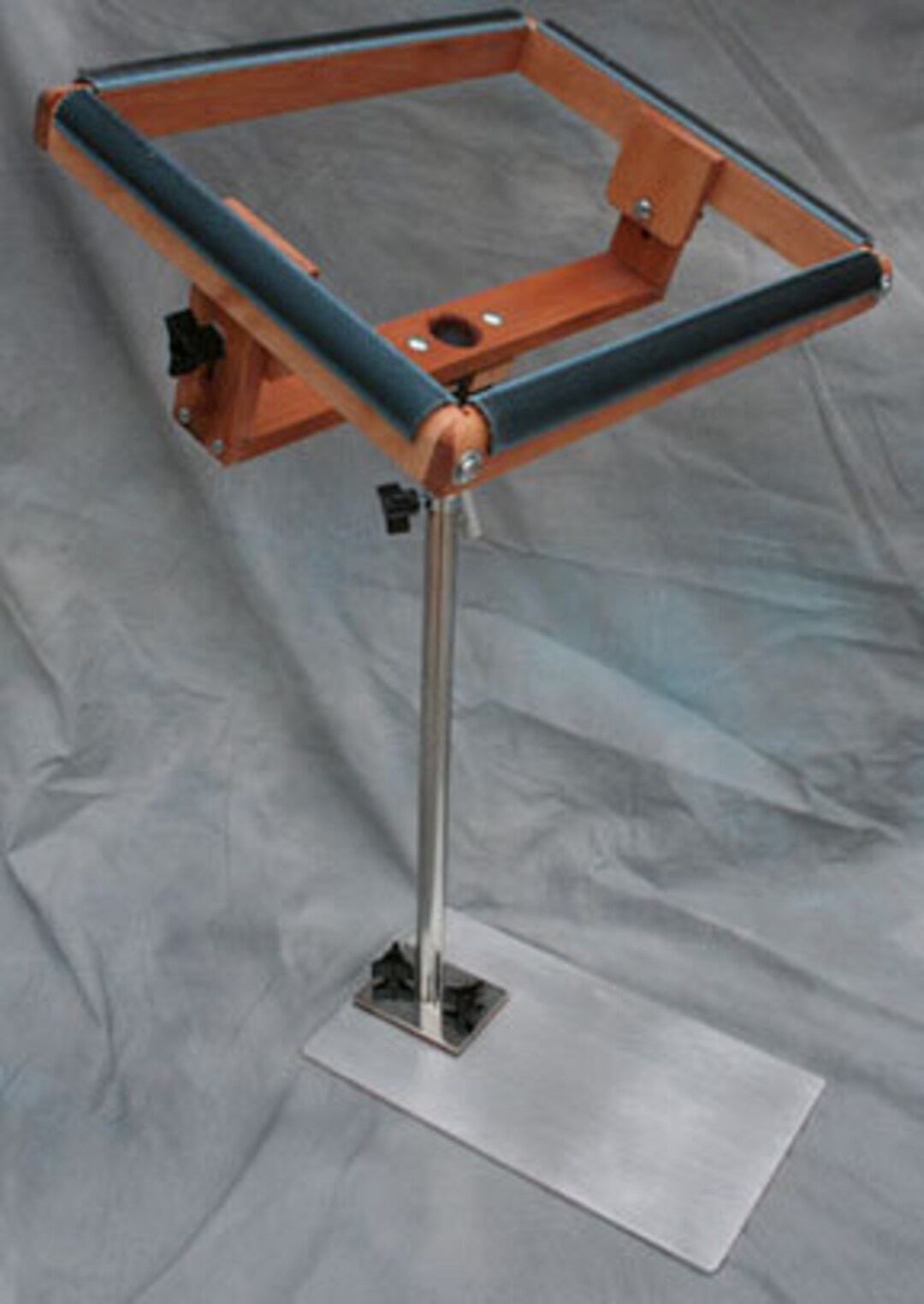 Rug Hooking Floor Stand With 11 X 14 Hooking Area Top | Includes Lap ...