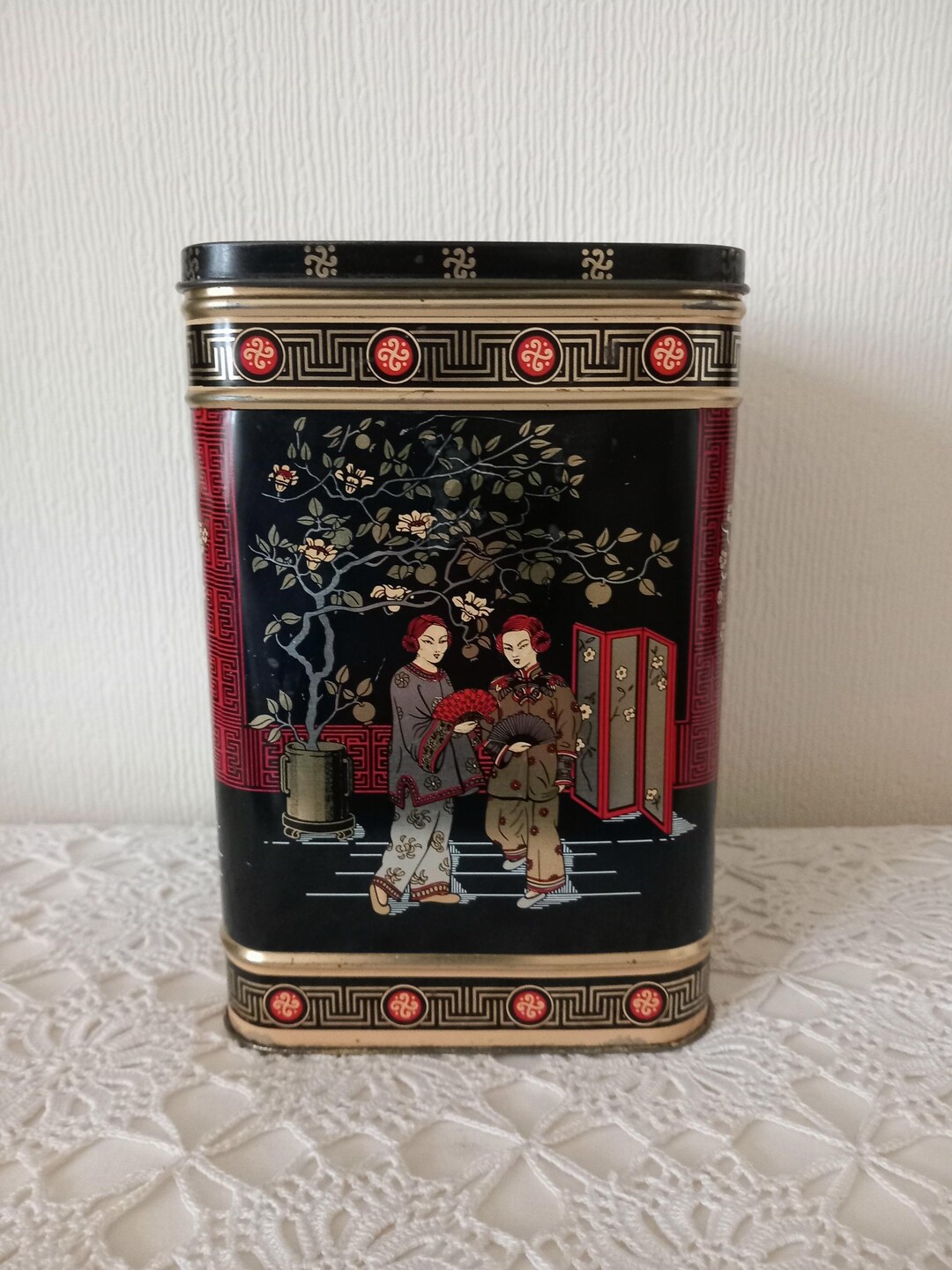 Vintage Chinese Tin. Chinese Tea Caddy. 1950's Collectable Tin Tea ...