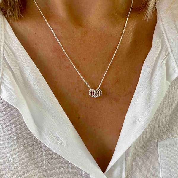 5 Rings Necklace - Etsy