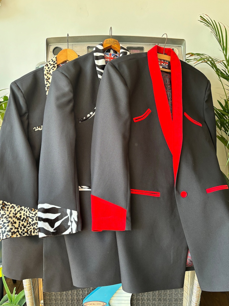 Teddy Boy Drape Jacket . 1950s Teddy Boy . Size 50 . Black With Red Velvet Collar Made in ...