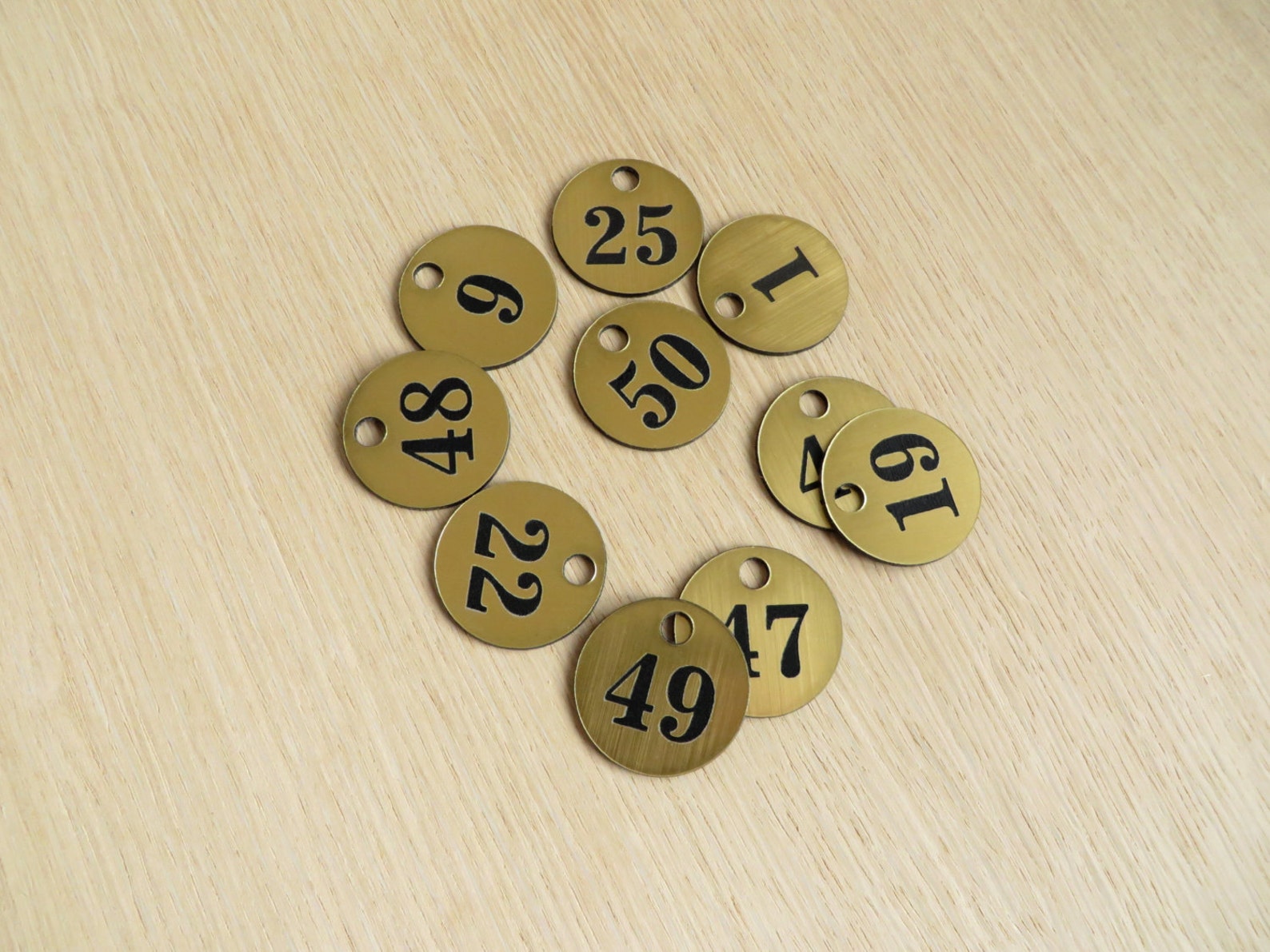50 Numbered Discs 3cm Size Custom Engraved Table Tags - Etsy