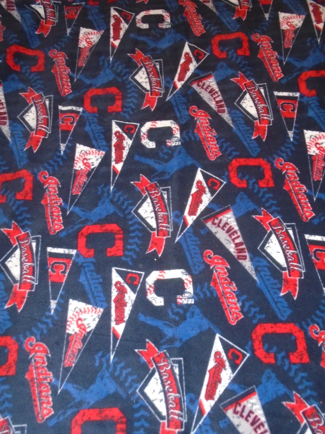 Cleveland Major League Baseball Team Double Sided Hand Tied Fleece Rag ...