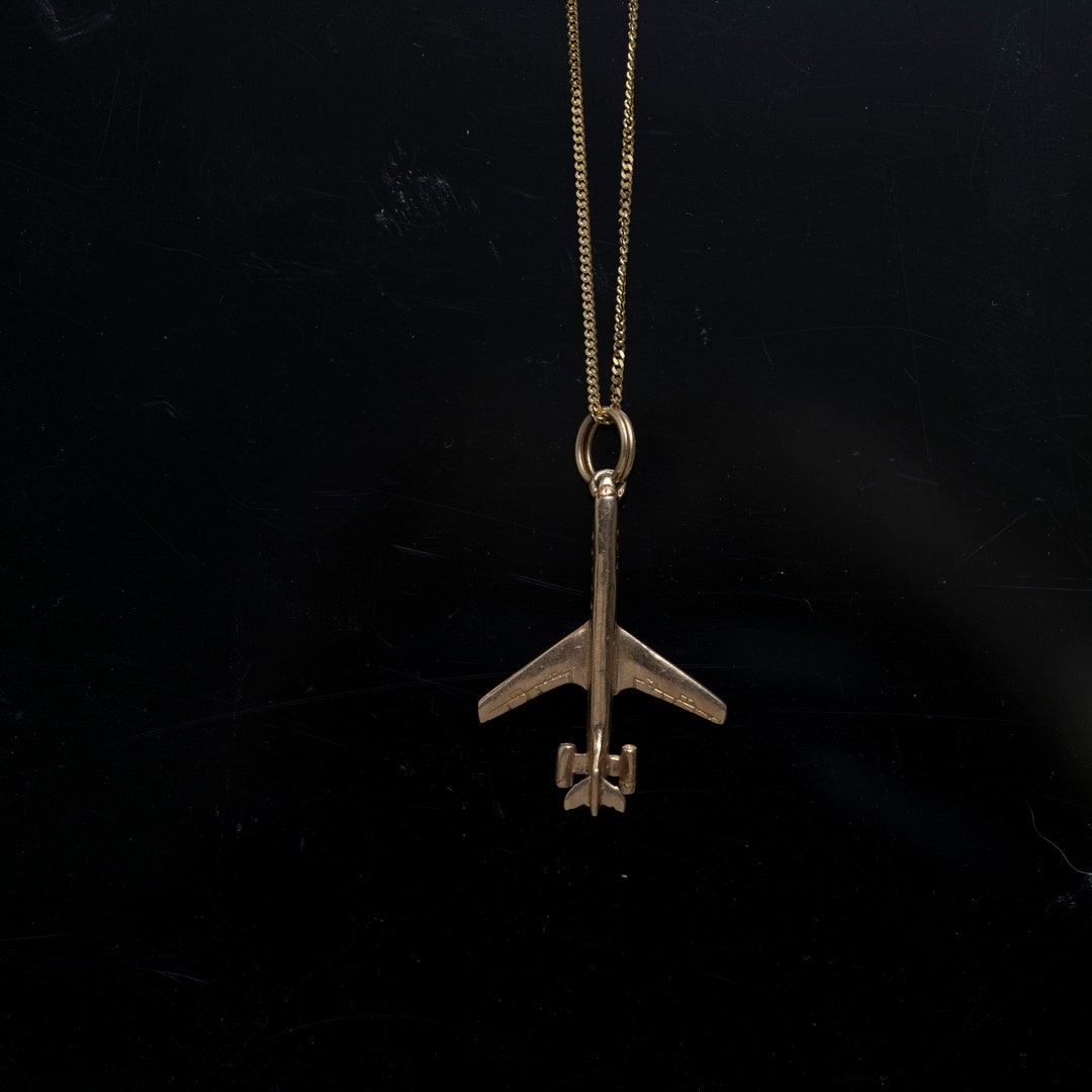 10K Gold Private Jet Airplane Pendant - Unique and Stylish Aviation ...