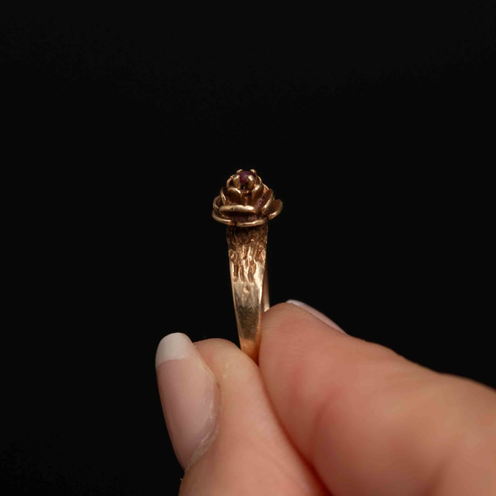 Vintage 10K Gold Flower Ring With Ruby Center and Hand-etched Texture ...