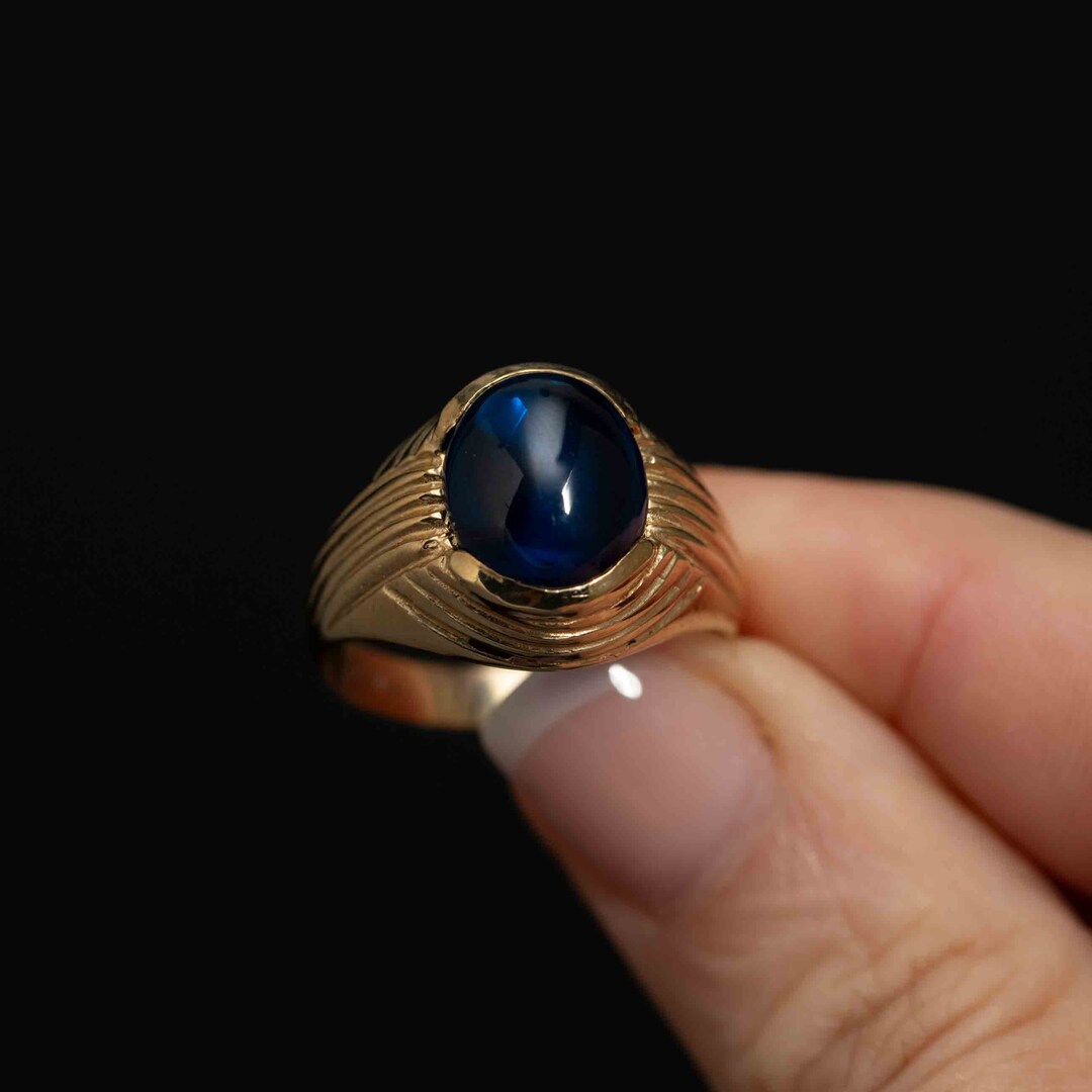 10K Gold Men's Signet Ring With Cabochon Lab-created Sapphire ...