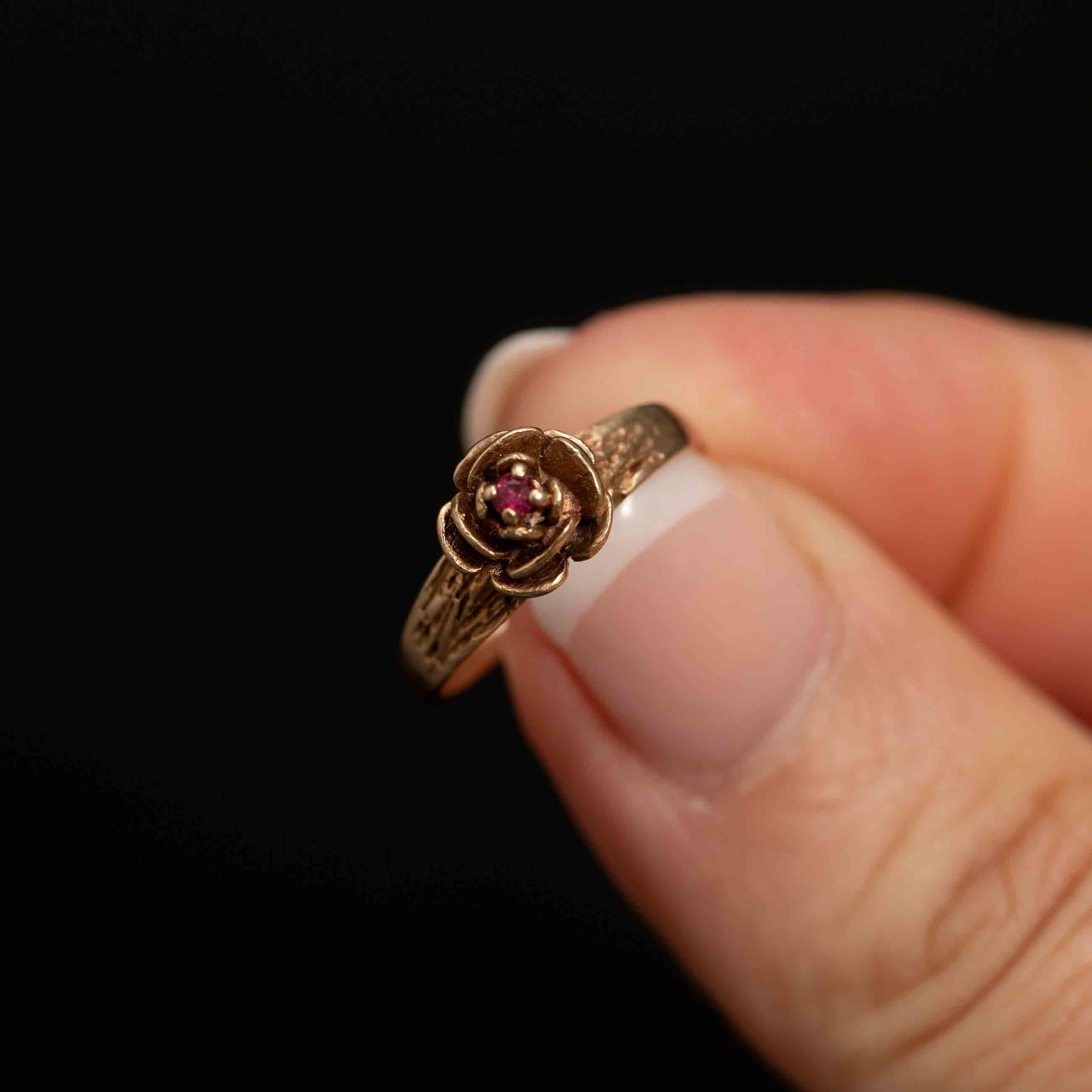 Vintage 10K Gold Flower Ring With Ruby Center and Hand-etched Texture ...