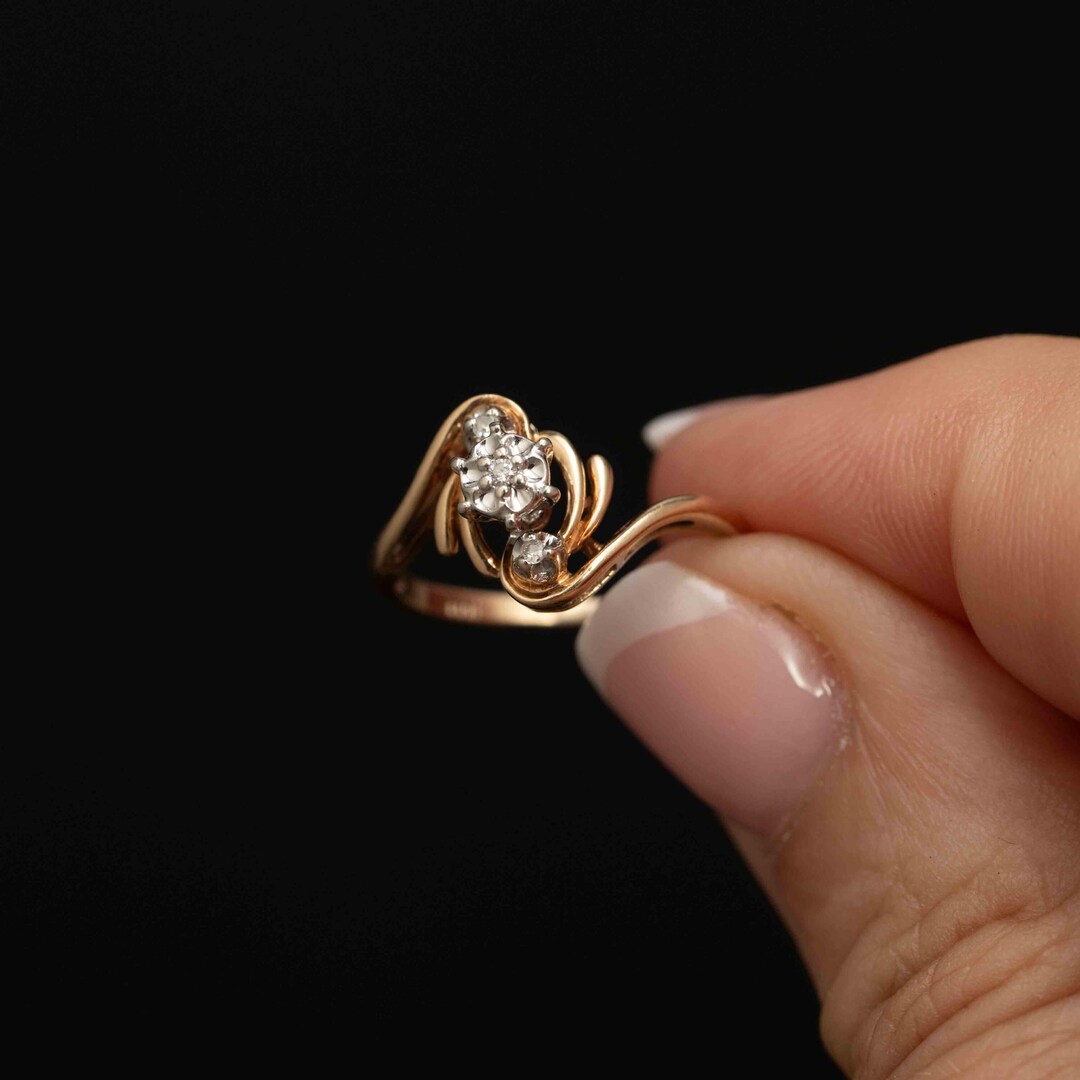 10k Gold Bypass Ring With Illusion Set Diamond and Swirl Design Size 4. ...